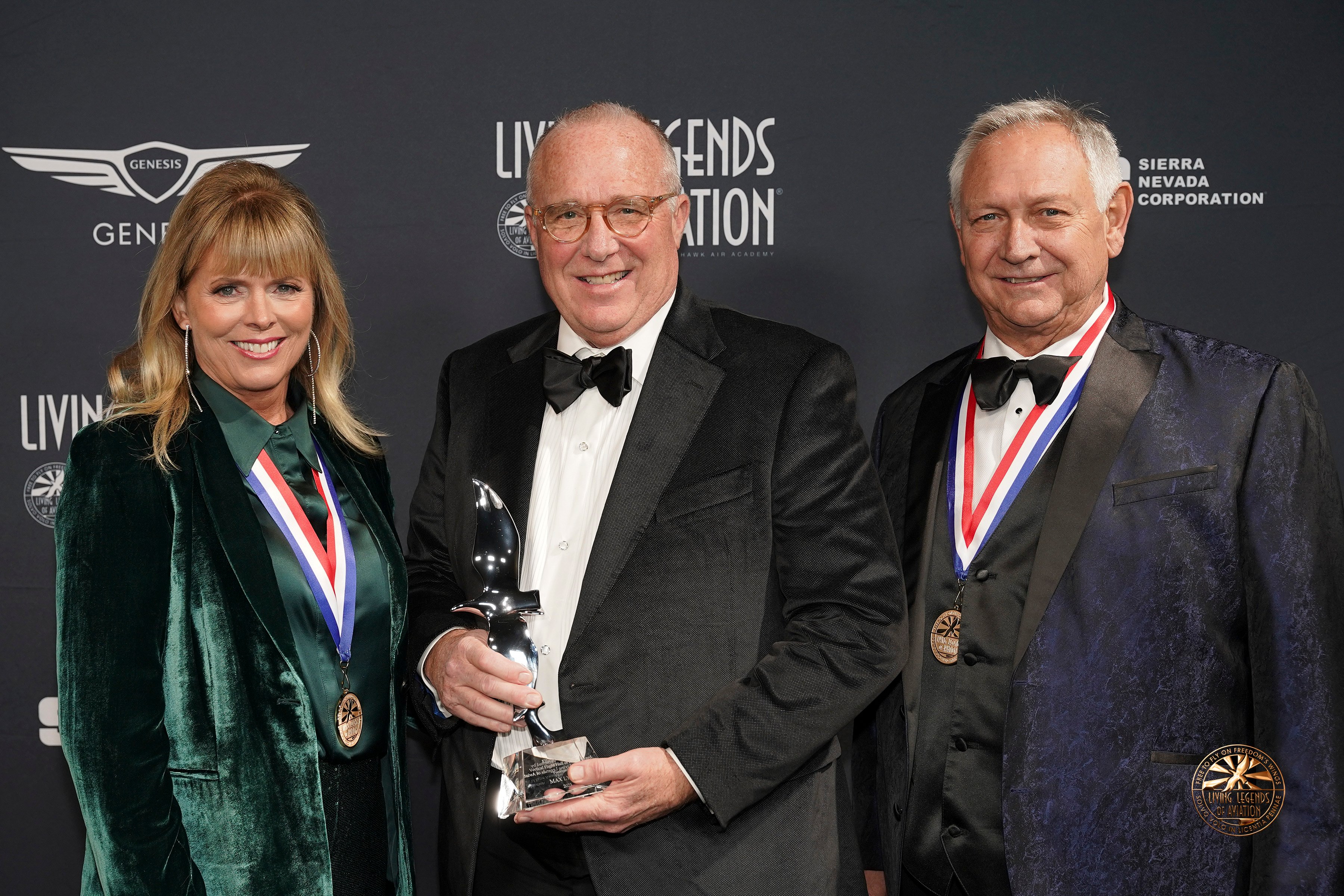 Max Lyons Honored at Living Legends of Aviation